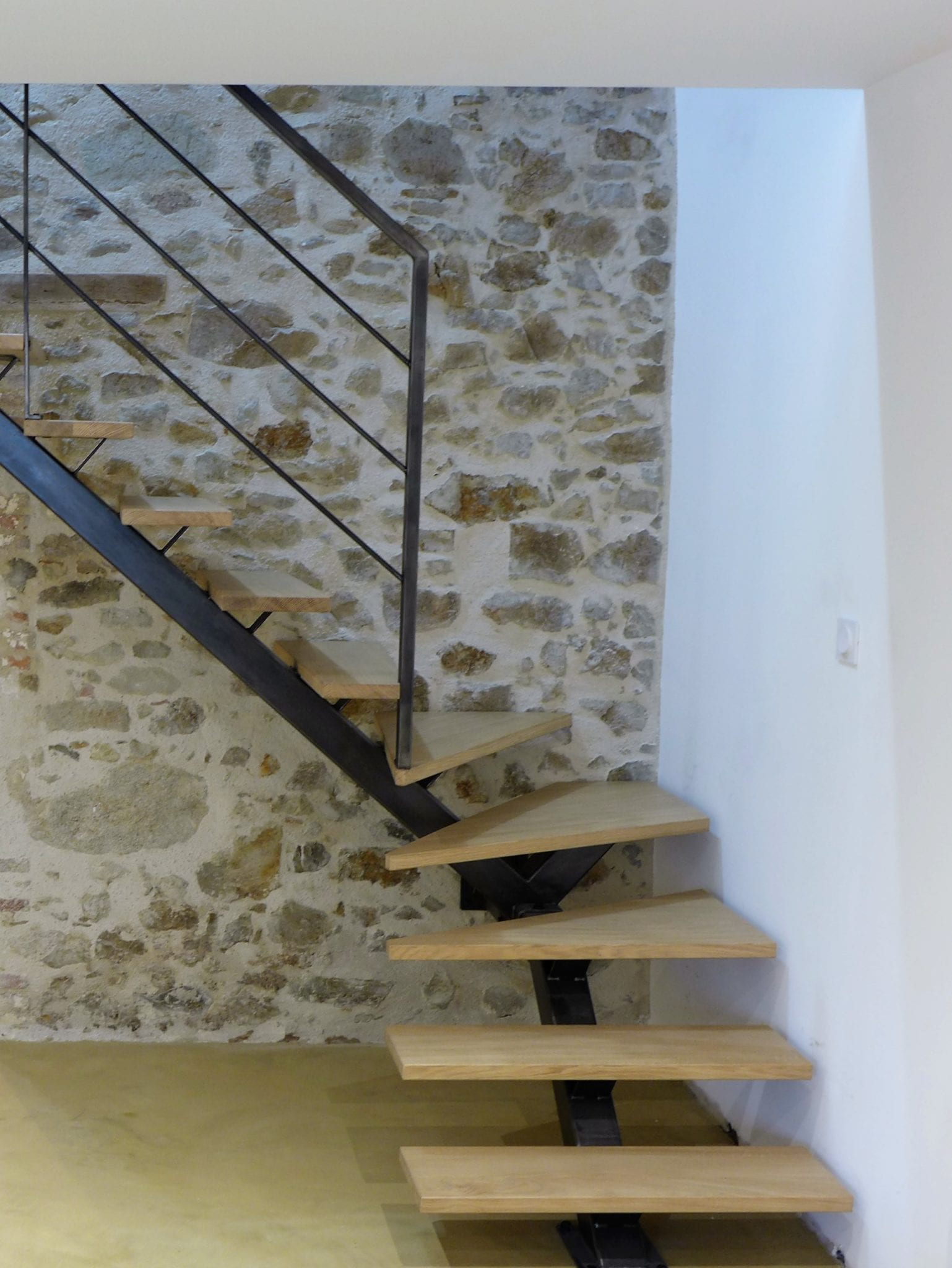 Escalier Quart Tournant Limon Central Acier Matières Grises
